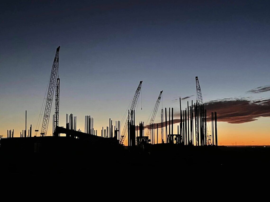 Applied Digital Expanding Computing Center In Ellendale, Investment ...