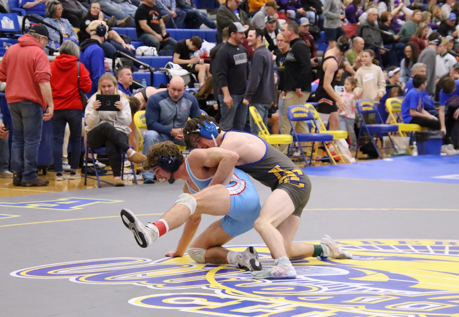 Sports Roundup: Central's Biegler, Maas Win Wrestling Titles At Lee ...