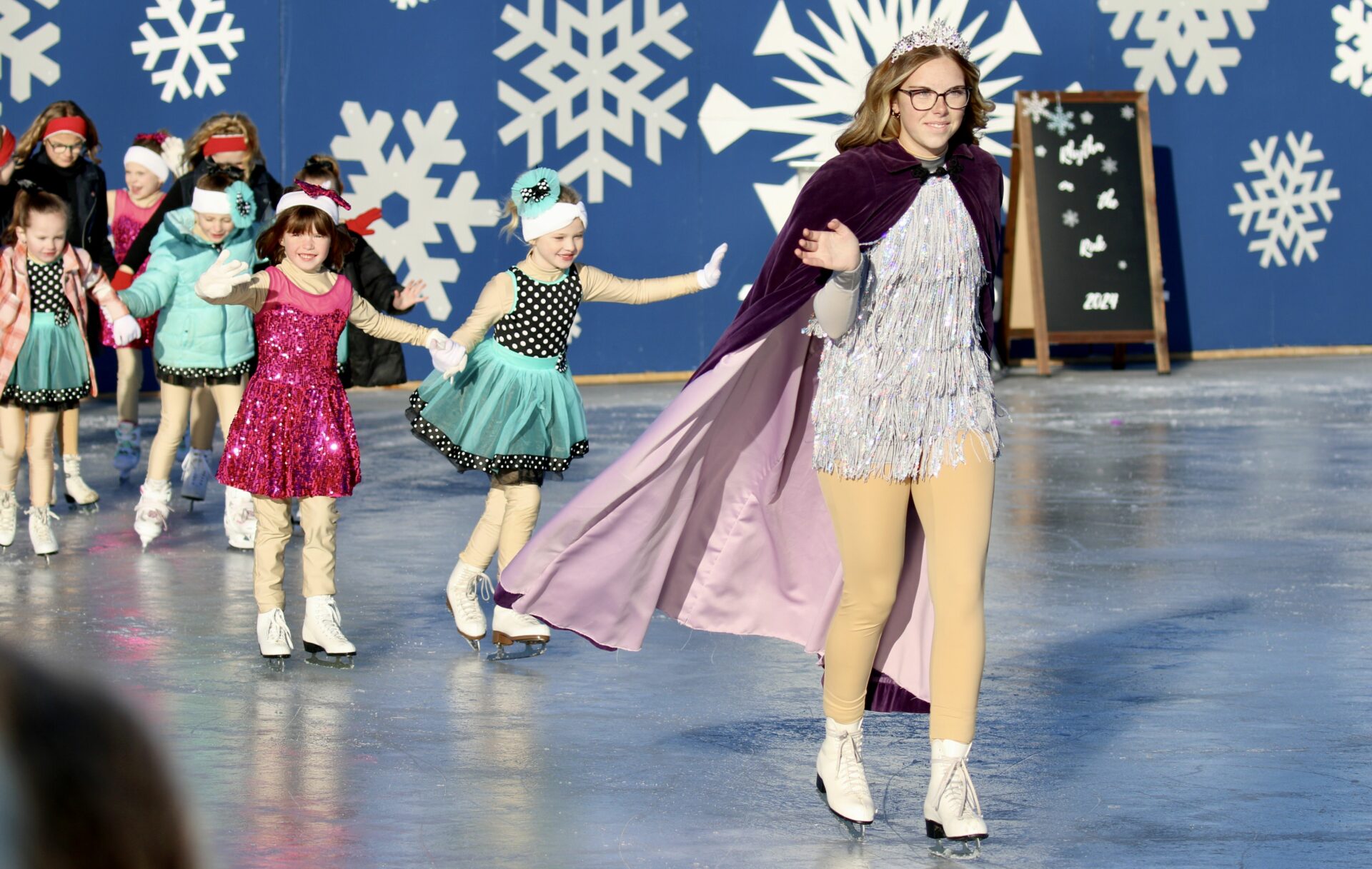 Gallery: Schinkel Crowned Queen At Carnival Of Silver Skates | Aberdeen ...