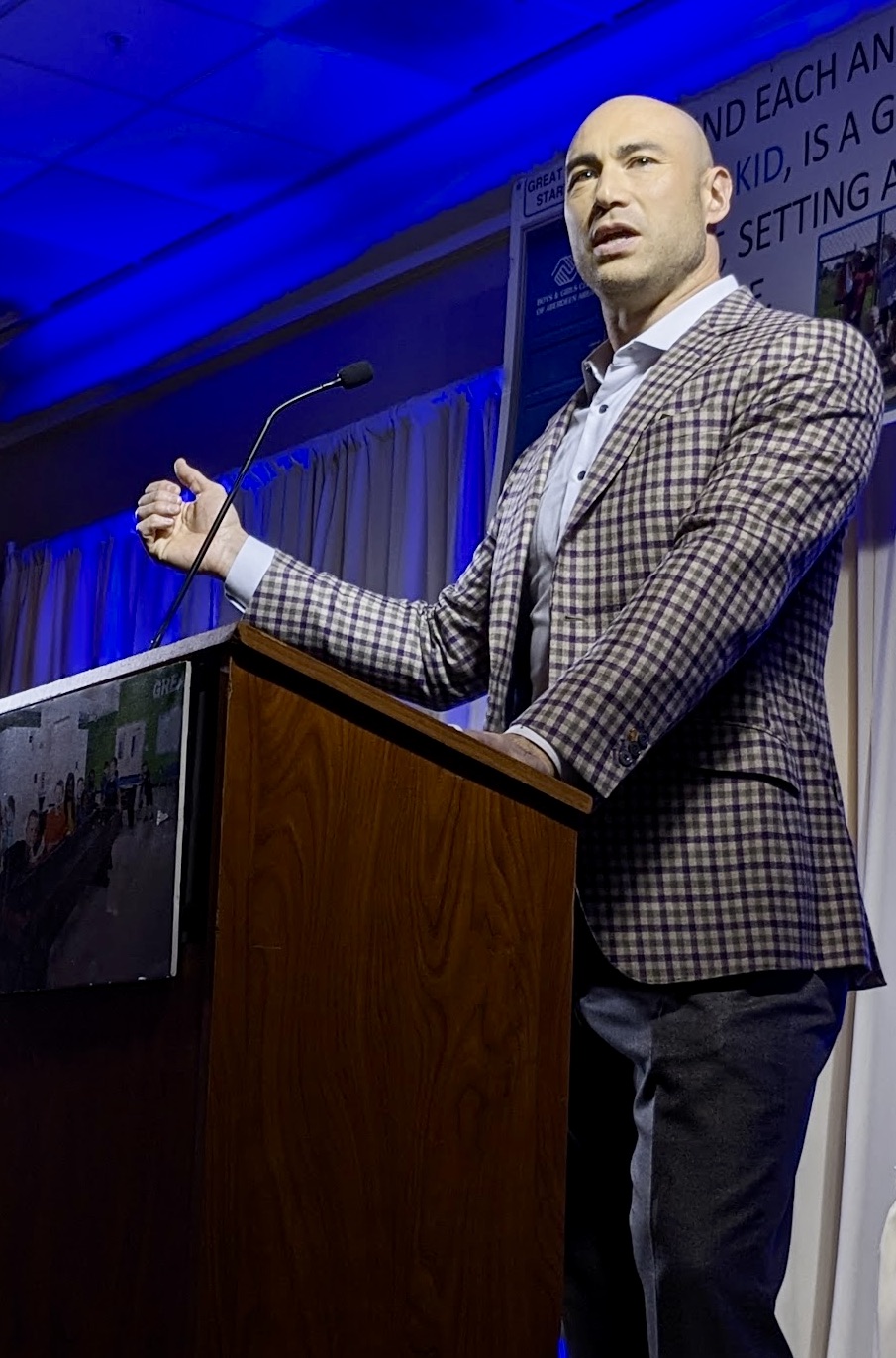 Former Viking Ben Leber Encourages Youth To Overcome Self-doubt ...