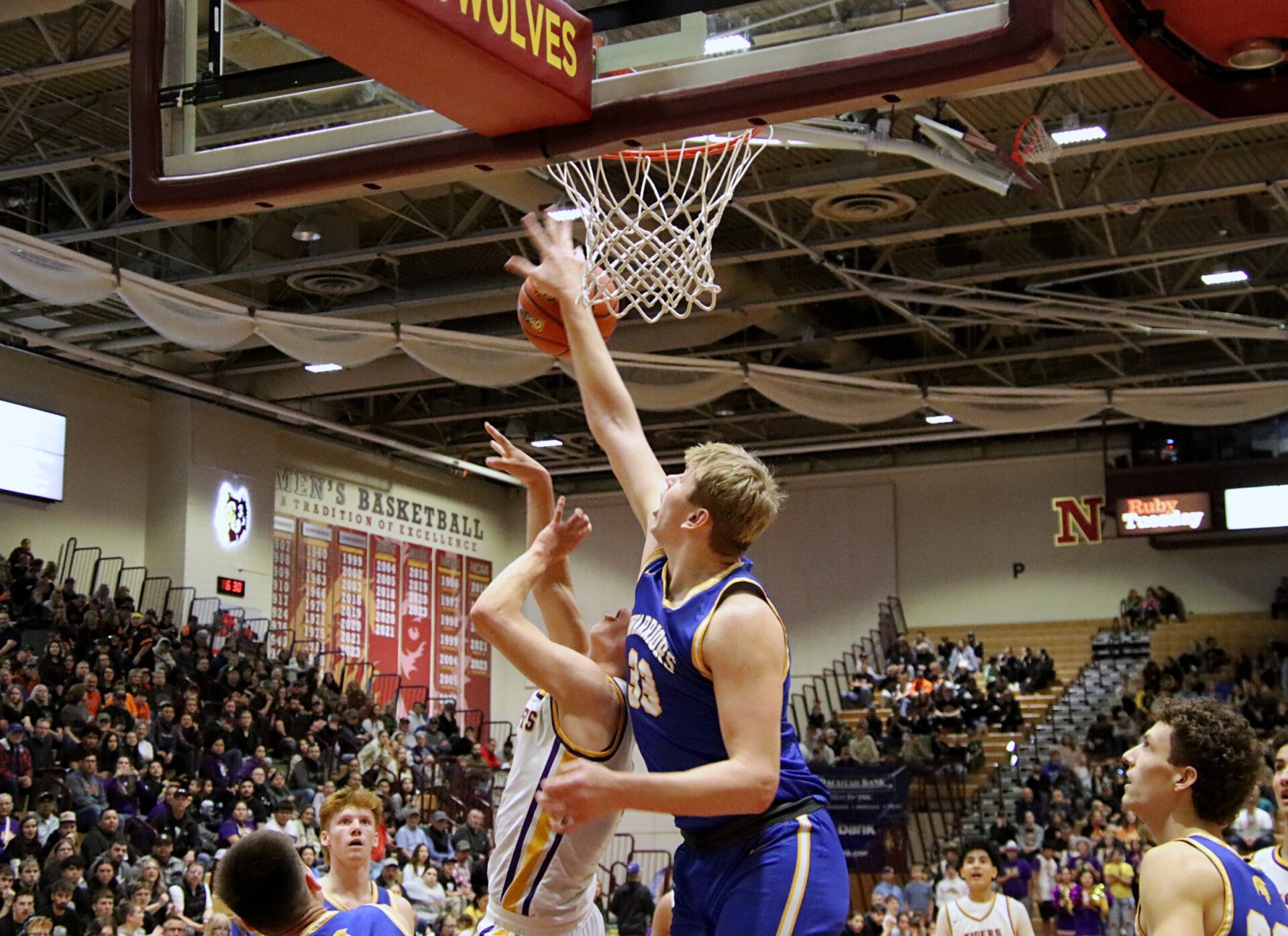 State B Basketball: Howard Outlasts Three-time Champ De Smet In OT To ...