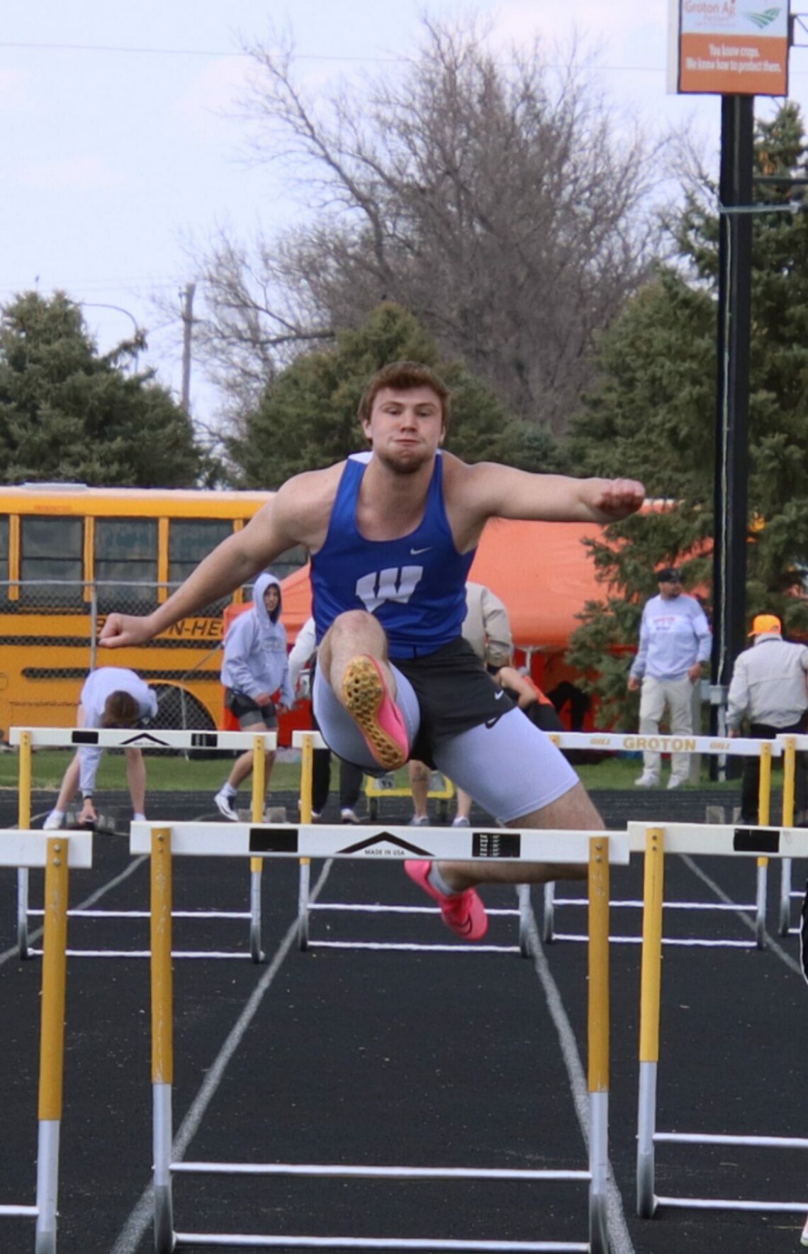 Athletes Battle Wind, Opponents At Rob Luecke Track Invitational ...