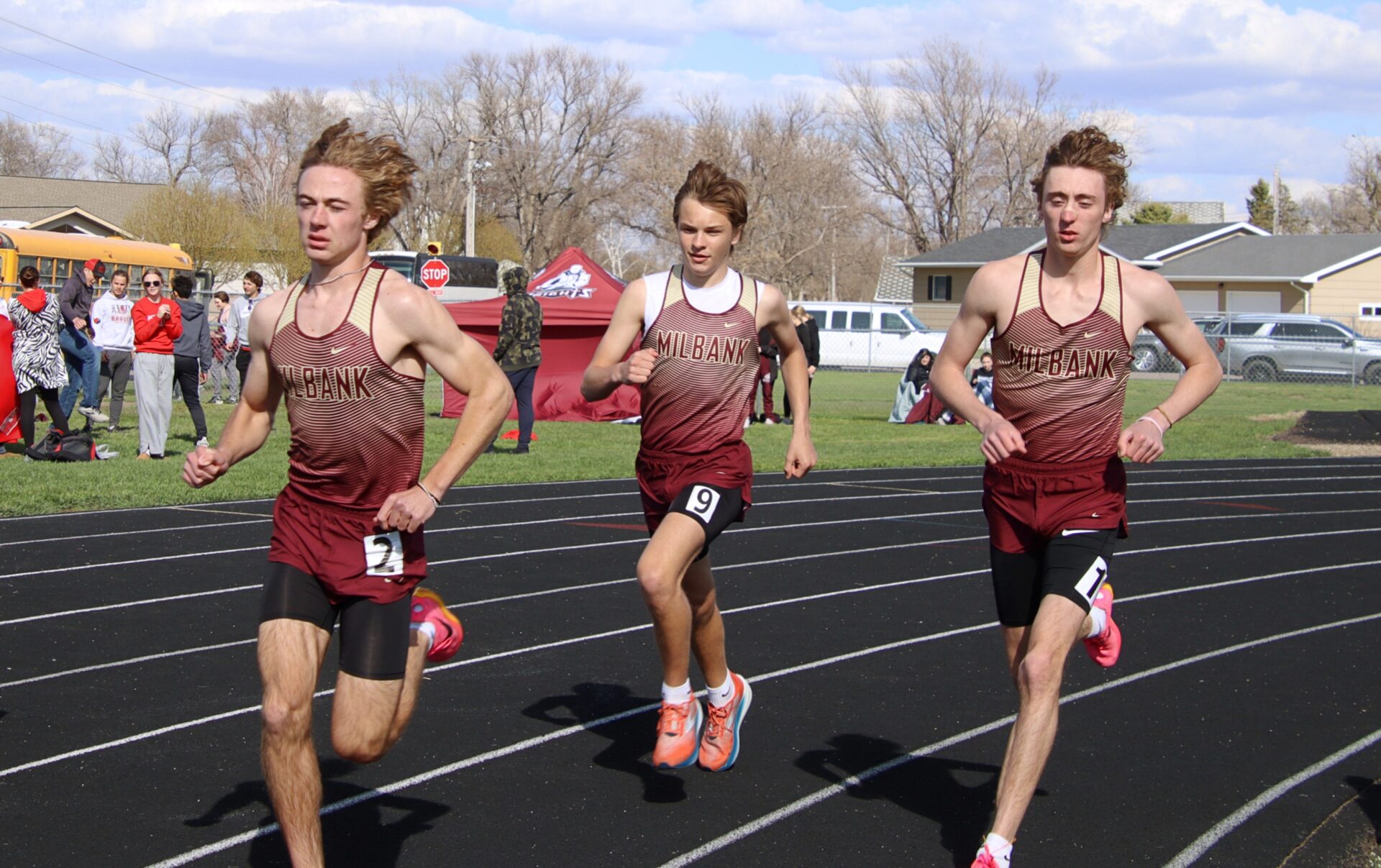 Athletes Battle Wind, Opponents At Rob Luecke Track Invitational ...