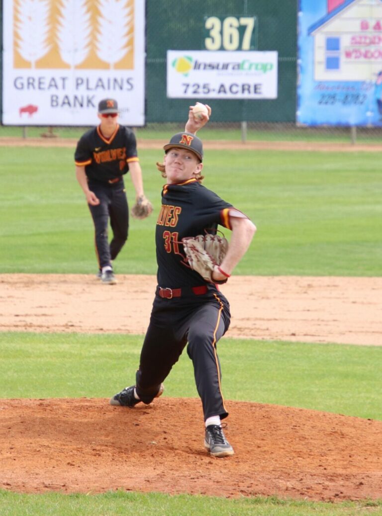 Northern State Softball, Baseball Seasons End In Losses | Aberdeen Insider