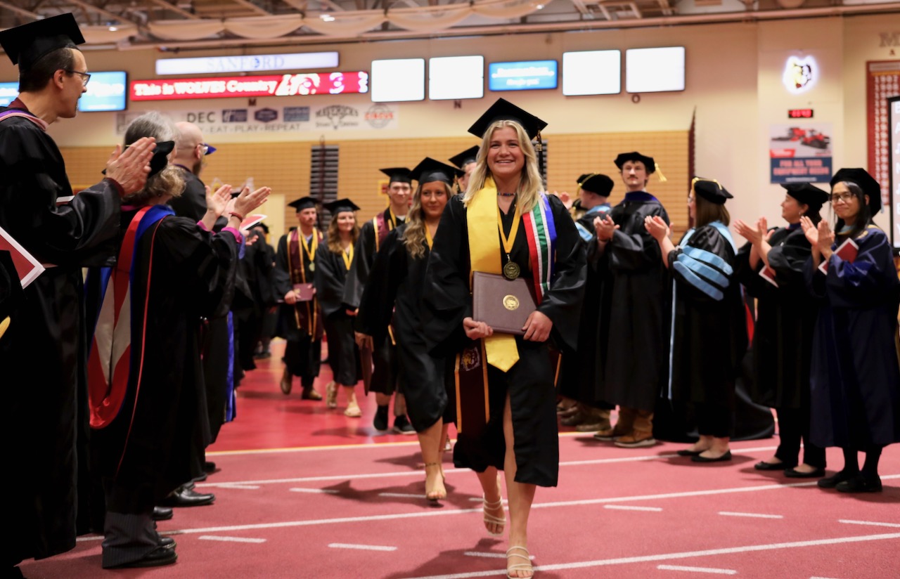 257 Graduate From Northern State | Aberdeen Insider