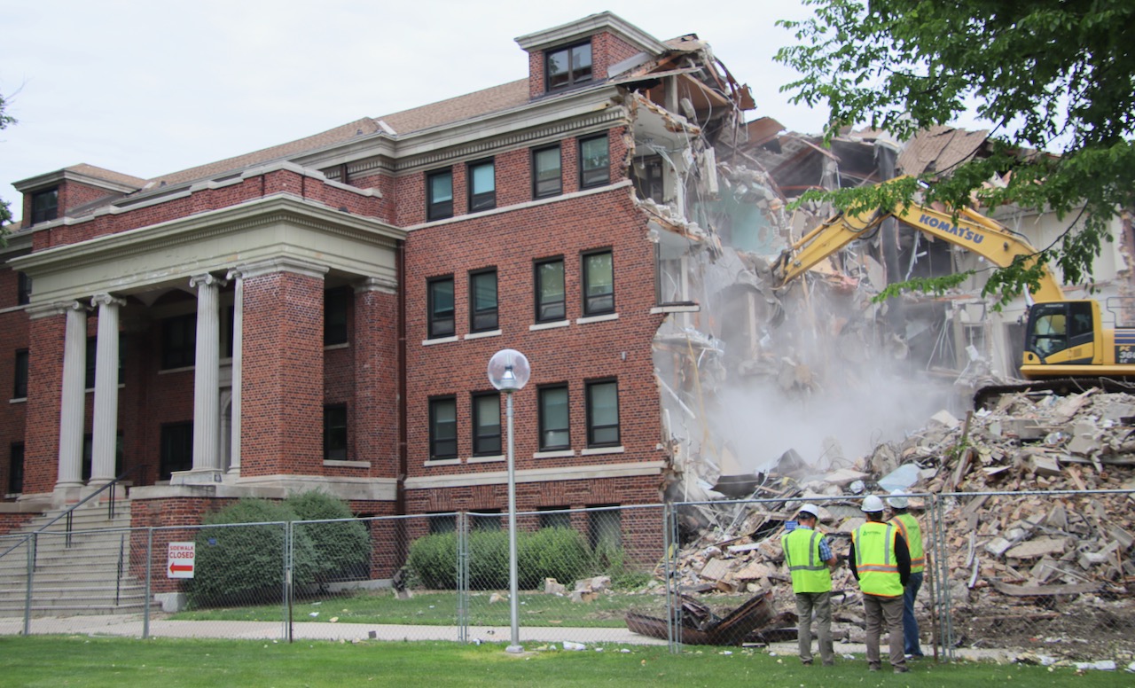 Gallery: Lincoln Hall Demolition Begins Monday | Aberdeen Insider