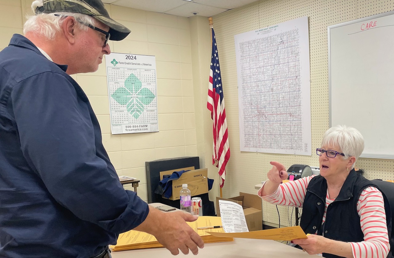 Polls Open Until 7 P.m., Roughly 8,700 People Vote Early In Brown ...