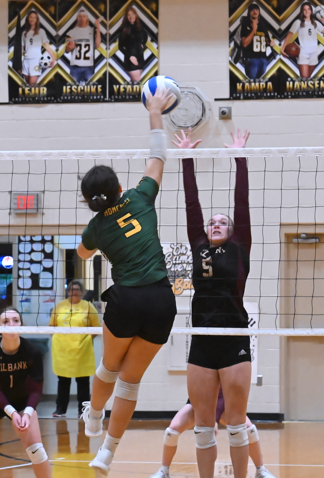 Roncalli, Groton, Warner Advance To Volleyball SoDak 16 | Aberdeen Insider