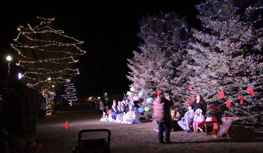 Gallery: Aberdeen Tree-lighting Ceremony In Central Park | Aberdeen Insider