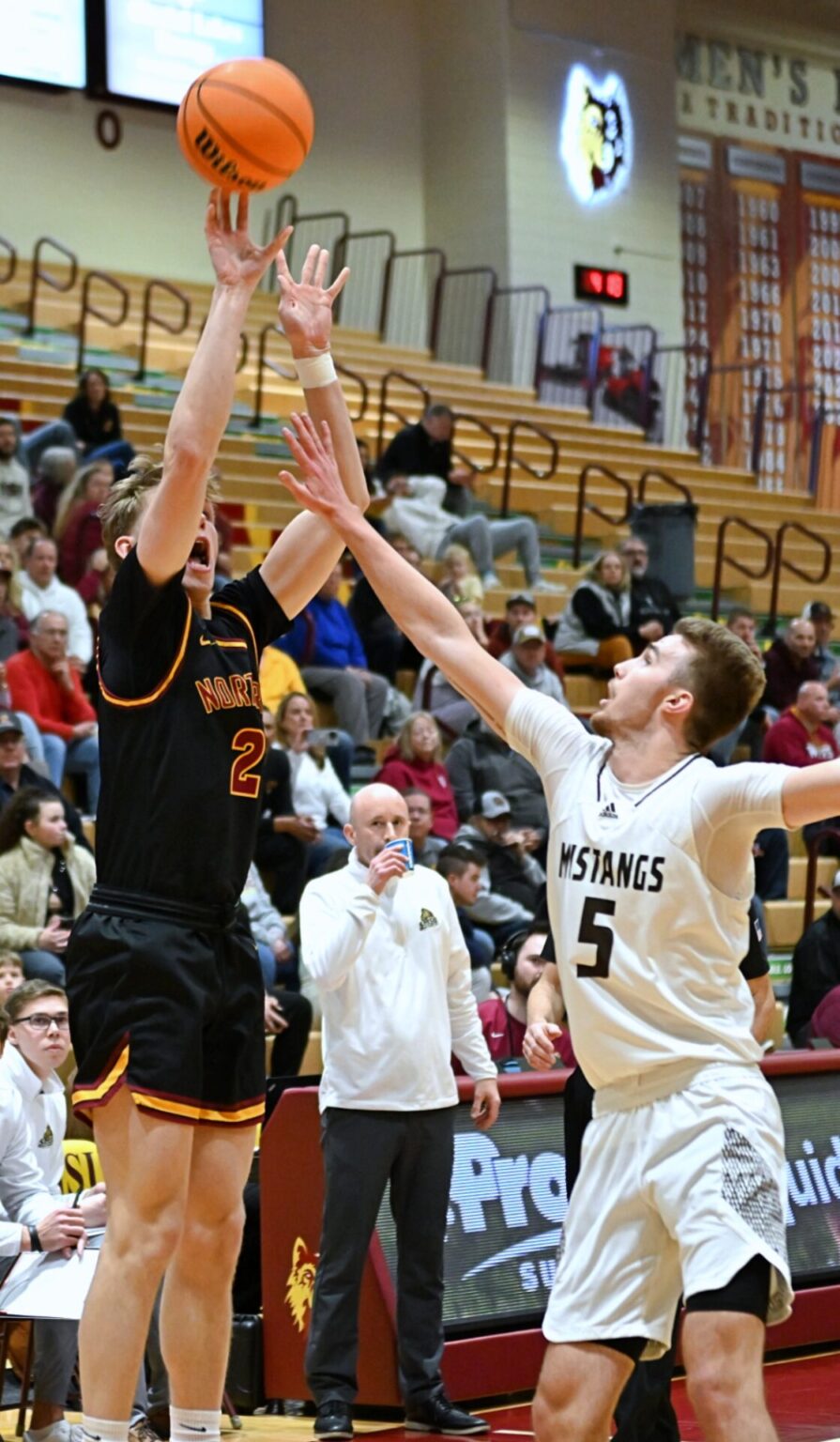 Northern State Men End Season With Blowout Loss | Aberdeen Insider