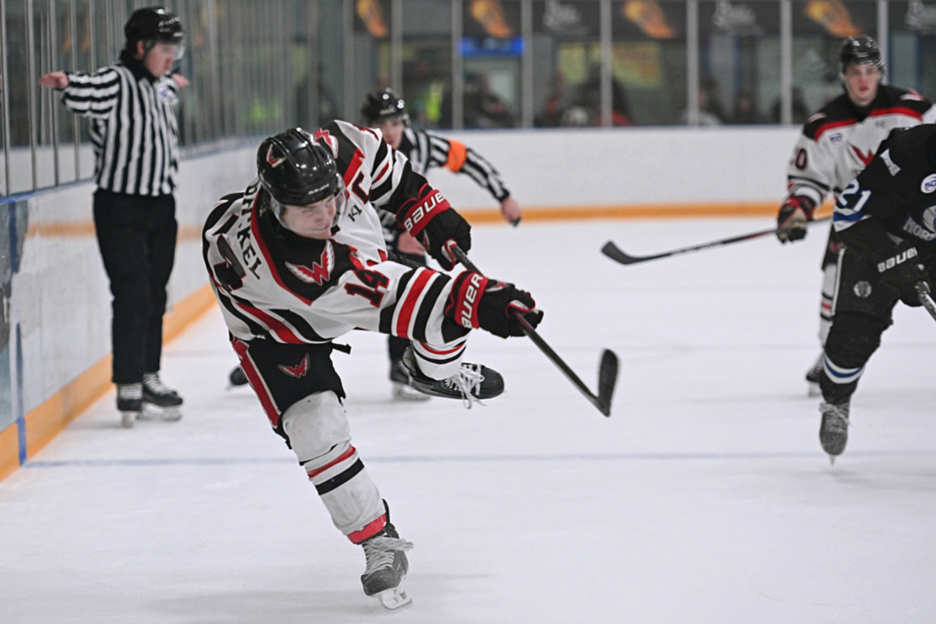 Alabama Lunch Lady Makes Three Aberdeen Trips To Watch Wings' Backel ...