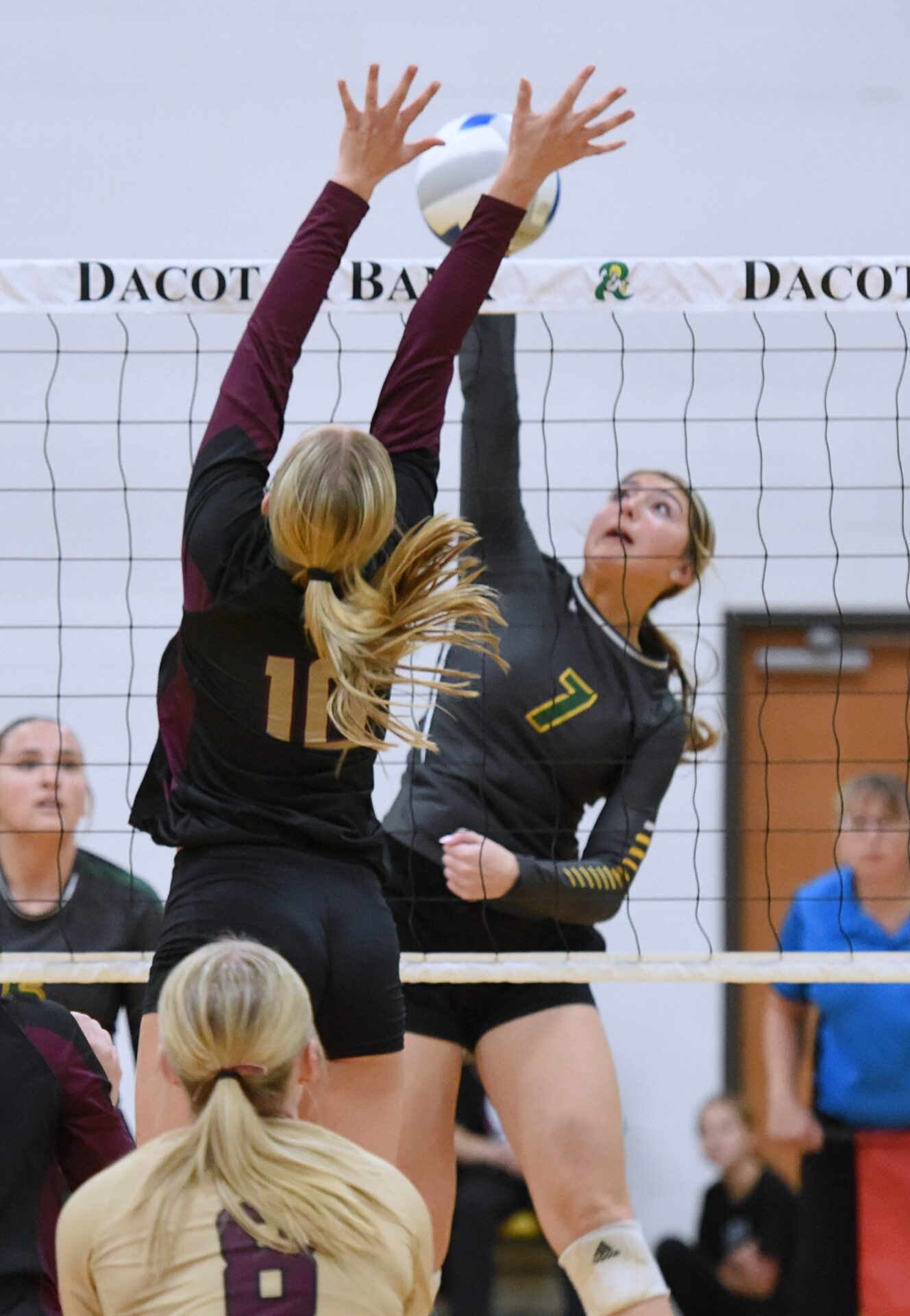High School Volleyball: Roncalli Spikes Milbank In 1A; Aberdeen ...